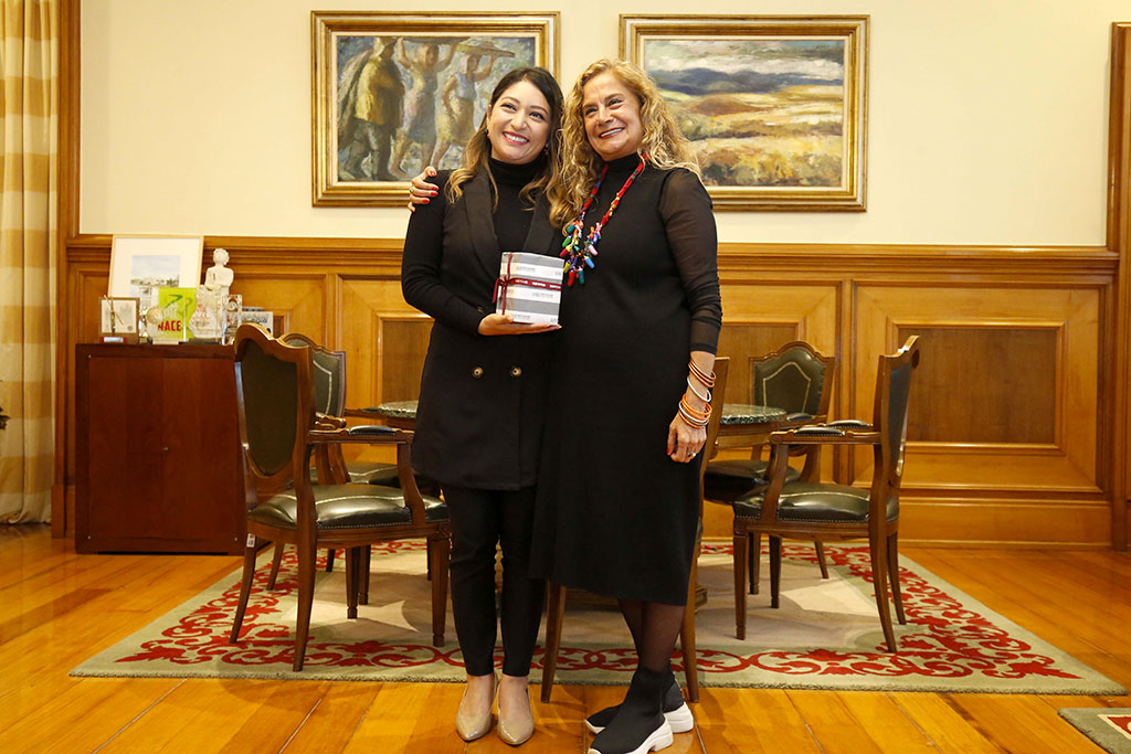 Noticia - DESPEDIDA a PASANTE SALVADOREnA NANCY EVELYN - Deputación de ...